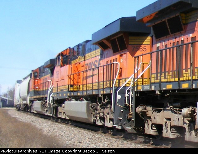BNSF 7565